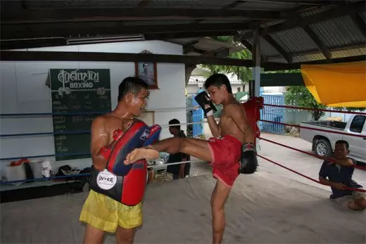 Ang Fight Club sa Thailand
