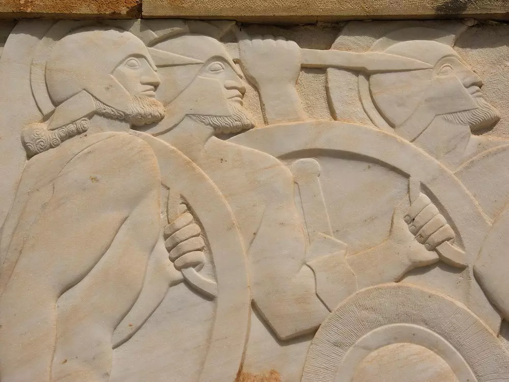 Isang monumento sa Thermopylae kay Haring Leonidas.