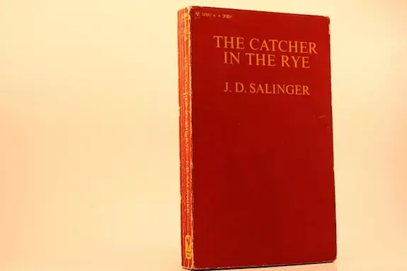 เราสามารถเดาได้ว่าปฏิกิริยาของ Holden Caulfield ต่อสารคดี Salinger เรื่องใหม่จะเป็นอย่างไร: LMAO
