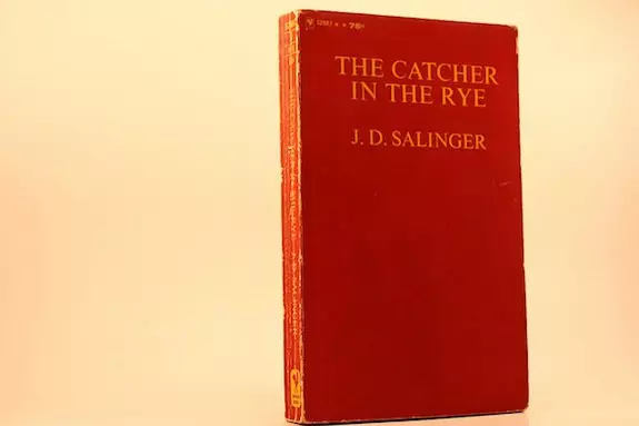 E mafai ona tatou mateina pe o le a le tali a Holden Caulfield i le pepa fou a Salinger: LMAO