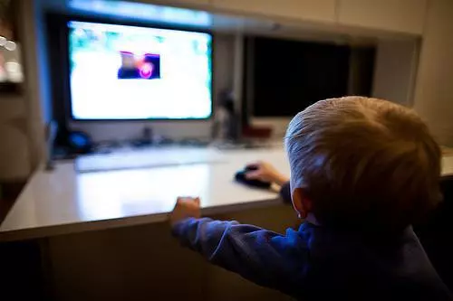 Pediatricians Switch Up Screen Time Rules for Tots