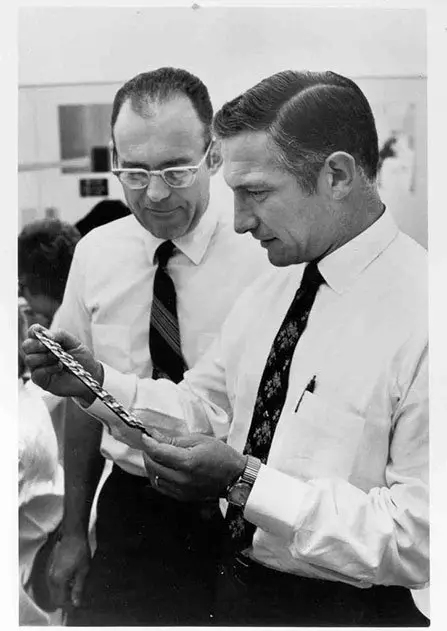 Bob Noyce kaj Gordon Moore