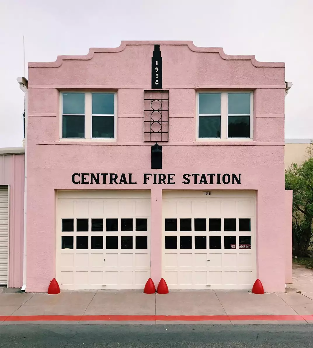 Sepuluh Tempat Yang Boleh Jadi Langsung Daripada Filem Wes Anderson