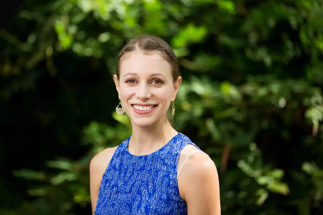 Como a ganadora do premio MacArthur Genius 2016 Lauren Redniss está a repensar a biografía