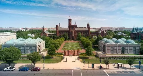 Smithsonian Museums Sirado Para sa Hapon Human sa 5.9 nga Linog Miigo sa Washington, D.C.