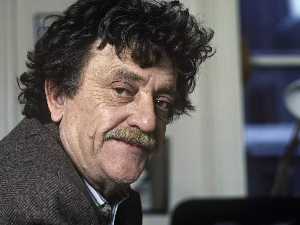 새로운 Kurt Vonnegut 박물관이 그의 고향에 문을 엽니다.