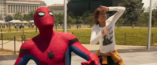 စာတန်း- Spider-Man: Homecoming (2017) တွင် Zendaya နှင့် Tom Holland credit: ဆိုနီ