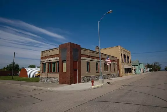 Jeder Ort in North Dakota, festgehalten in 9.308 Fotografien