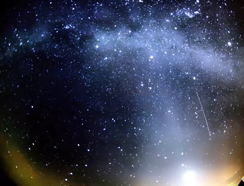 Look Up: La pluie de météores Orionid traversera le ciel ce week-end