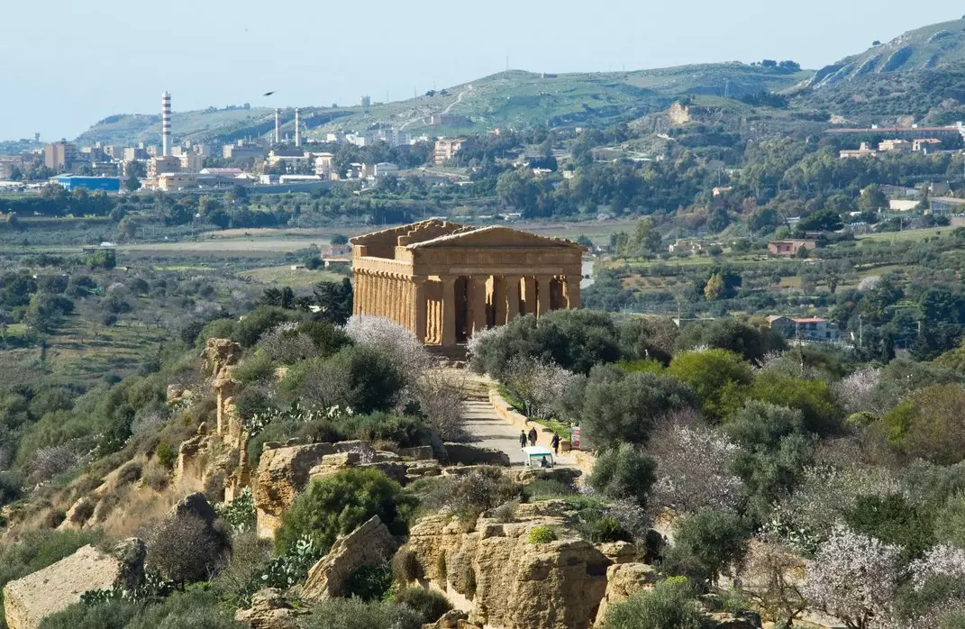 Pemandangan udara dari Kuil Zeus