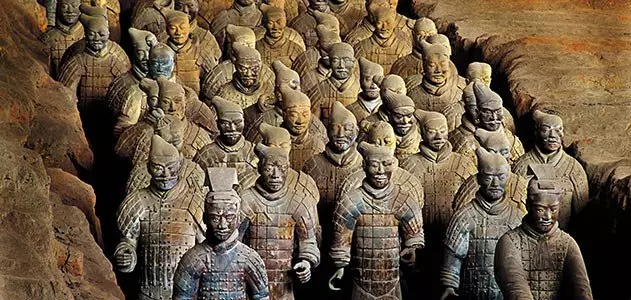 Terra Cotta Soldaten op 'e maart