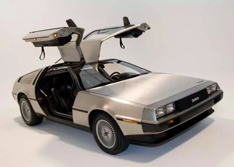 John Z. DeLorean 认为他正在设计未来的汽车