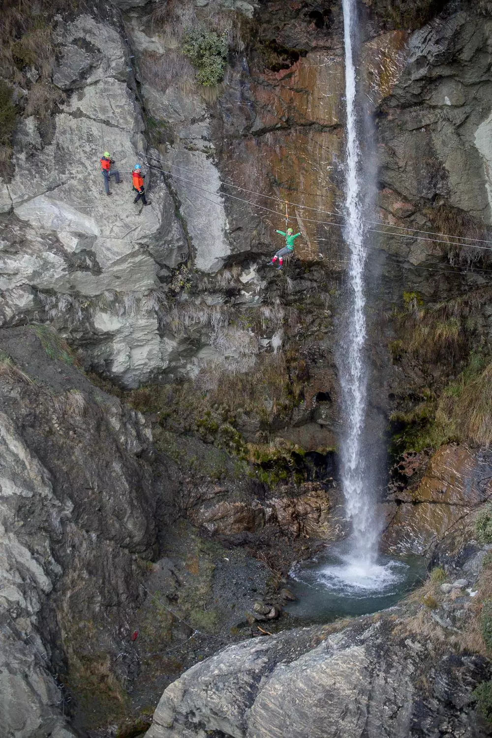 Erklimmen Sie eine Leiter mit 2.500 Sprossen die hoch aufragenden Twin Falls in Neuseeland 17676_3