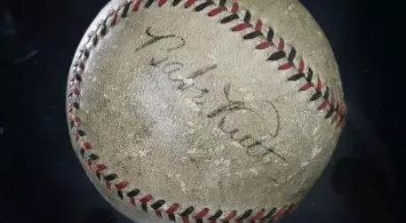 Kif Babe Ruth Biddlet il-Baseball