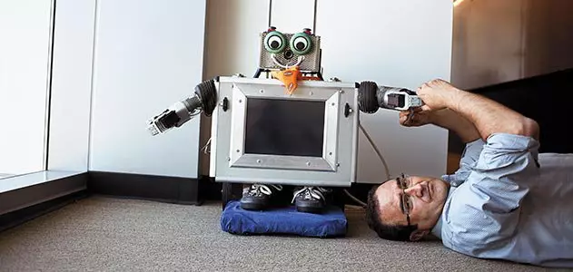 Javier Movellan với robot