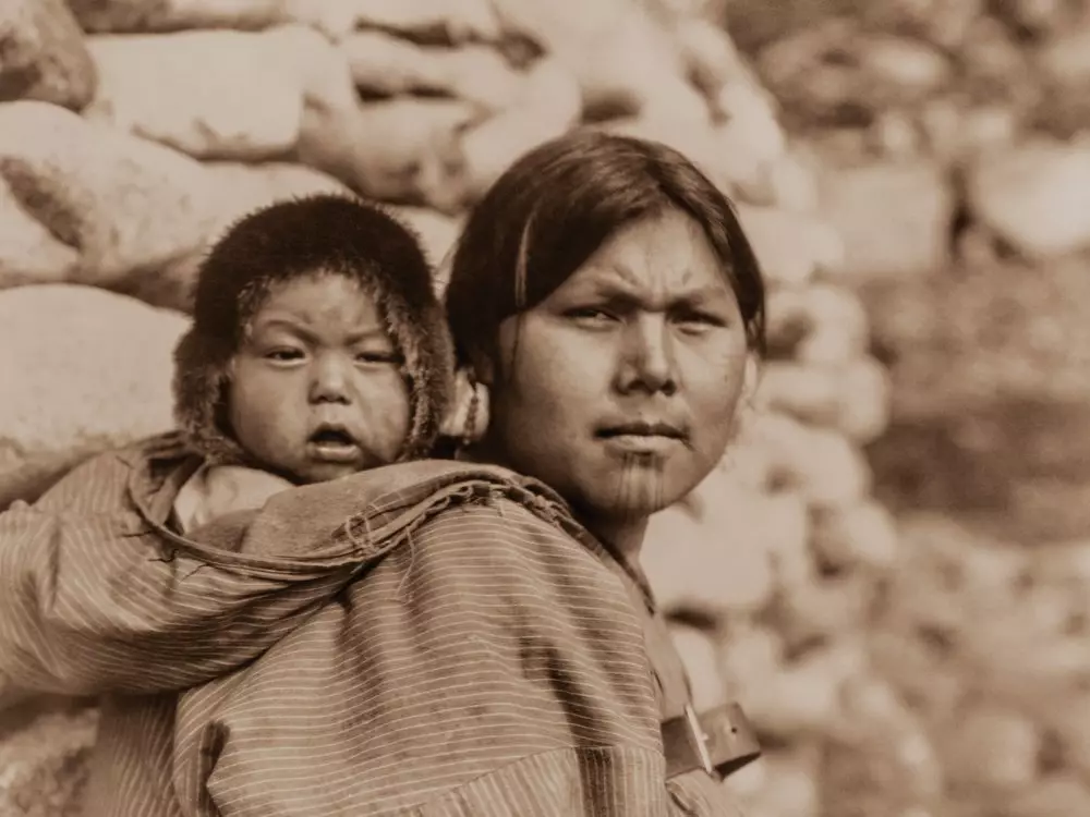 Edward Sherriff Curtis, Diomede Anne ve Çocuk