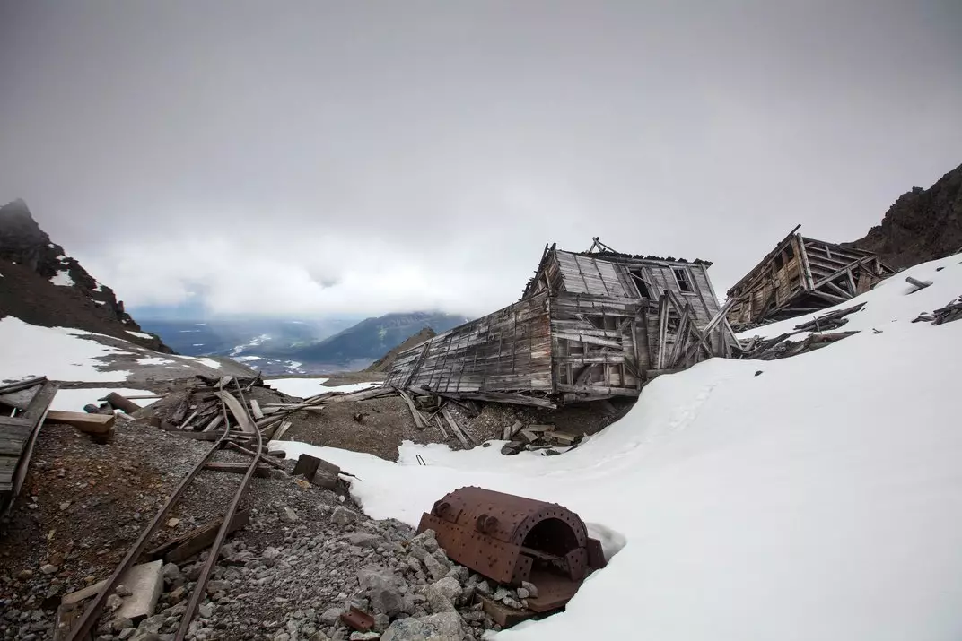 Neka vas ove fotografije odvedu u napuštene rudarske gradove Aljaske 17991_7