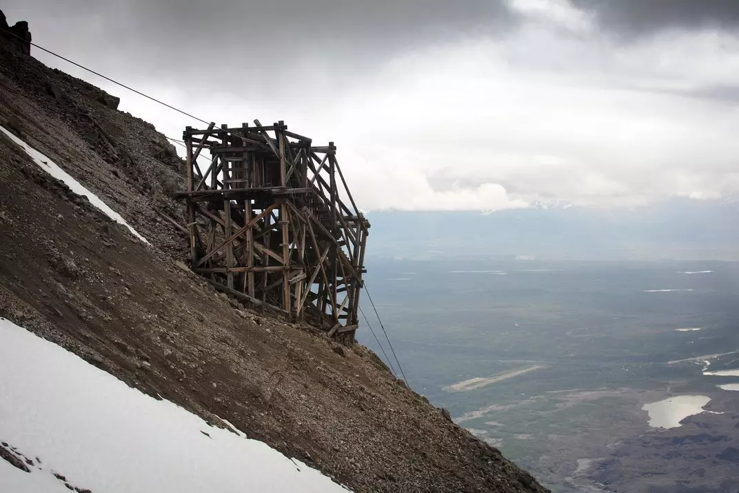 आइए ये तस्वीरें आपको अलास्का के परित्यक्त खनन शहरों में ले जाएं 17991_8