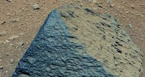 Curiosity odkriva novo vrsto marsovske kamnine, ki je verjetno nastala v bližini vode