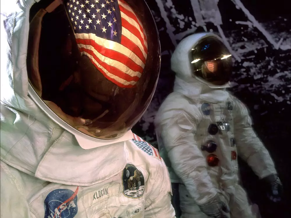 Smithsonian Zviitiko zveVhiki yaChikumi 29-Chikunguru3: Apollo 11, Attilla the Hun, Mhuka uye Zvimwe!