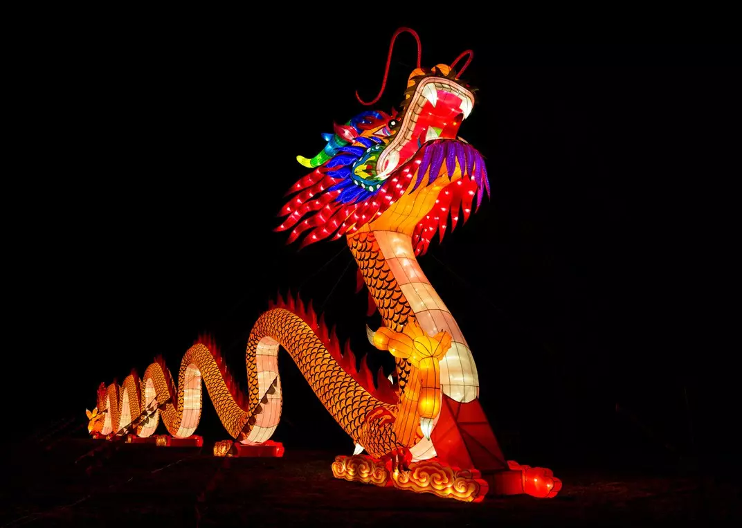 Фотографије: џиновске скулптуре кинеских лампиона осветљавају Спокане 18152_6