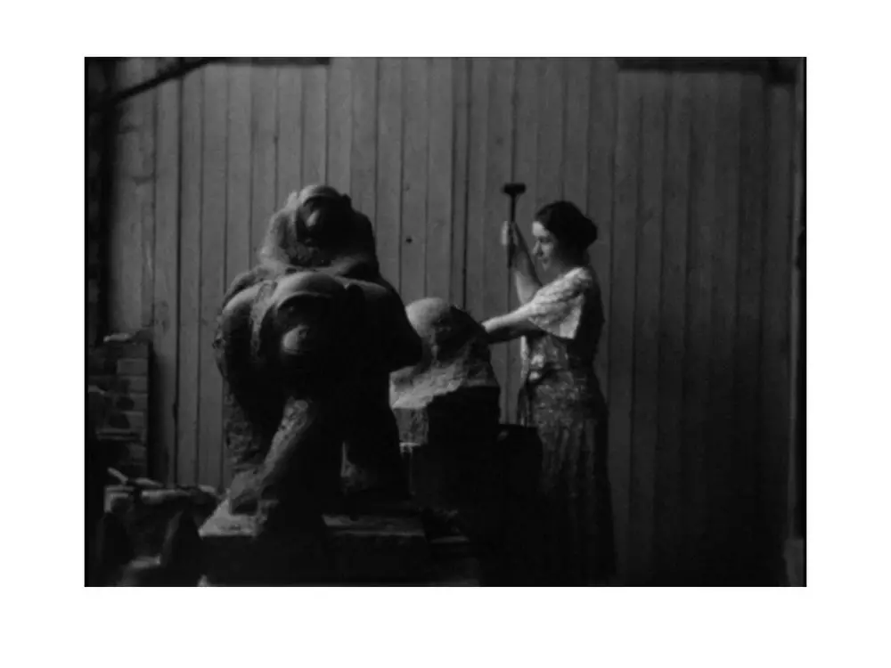 Biracyari muri firime zo murugo za sitidiyo ya Paris na zoo, hagati ya 1934 na 1936. Impapuro za Marion Sanford na Cornelia Chapin, 1929-1988. Ububiko bwubuhanzi bwabanyamerika, Ikigo cya Smithsonian.