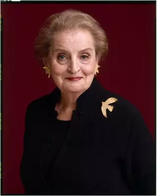 "Read My Pins: The Madeleine Albright Collection" Ouvè Vandredi