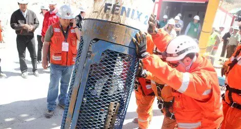 La capsule Fénix des mineurs chiliens : maintenant exposée à « Against All Odds »