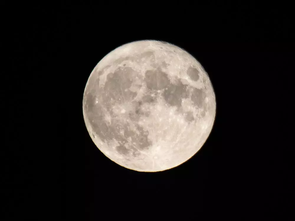 Ang mga Tao sa Moonwalking ay Sinasabog ng 200 Beses sa Radiation na Naranasan sa Earth