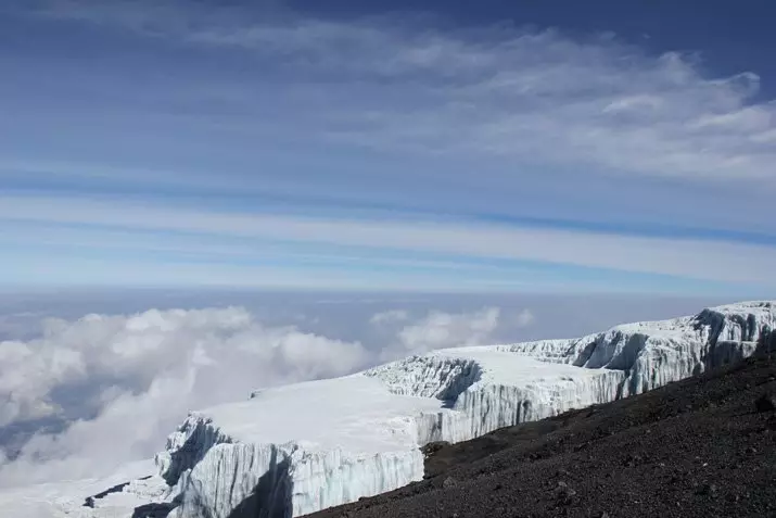 Mandeha an-tongotra ny Tendrombohitra Kilimanjaro 18752_5