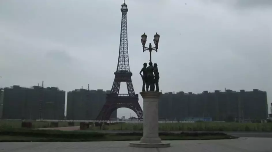 चीनचे तिआंदुचेंग हे पॅरिसचे विचित्र घोस्ट टाउन व्हर्जन आहे
