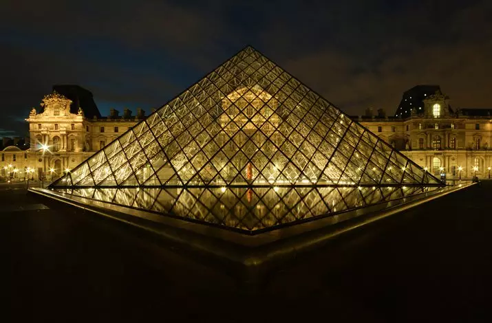 Le Matai Sili Le Maua a le Louvre 18979_4