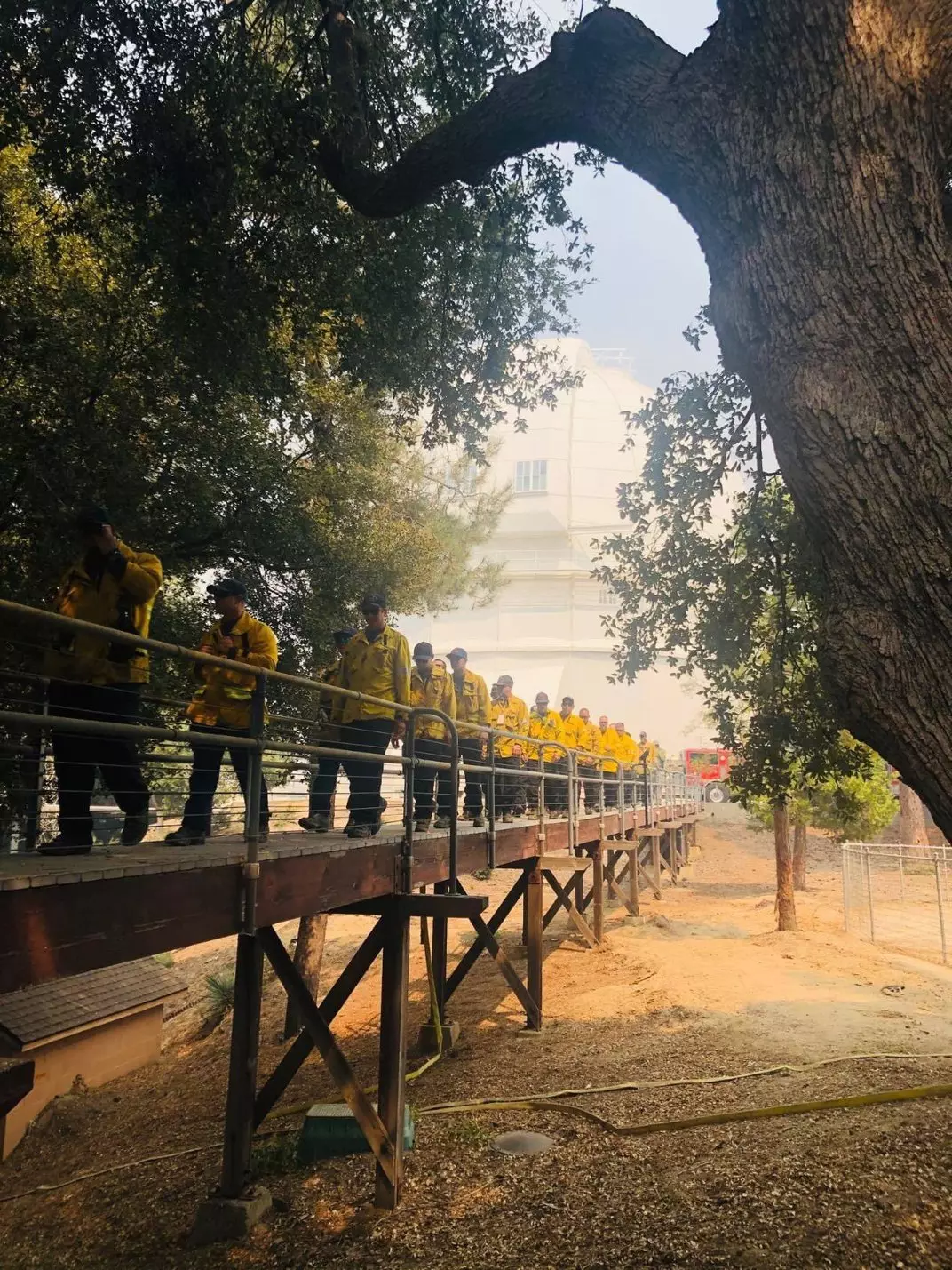 Observatorul istoric Mount Wilson amenințat de incendiul Bobcat din Los Angeles 19004_3