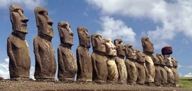 Posągi Wyspy Wielkanocnej