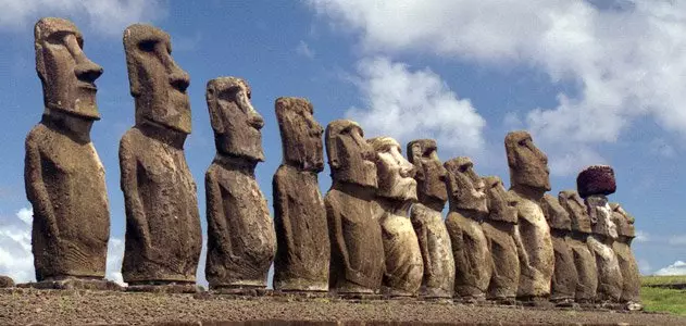 As estatuas da Illa de Pascua