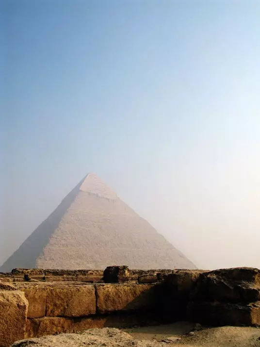 Giza Piramitlerini Düşünün 19141_5
