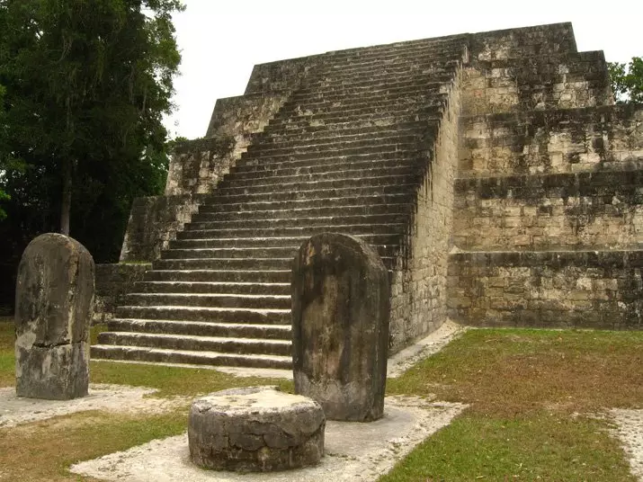 Misteri Tikal 19193_2