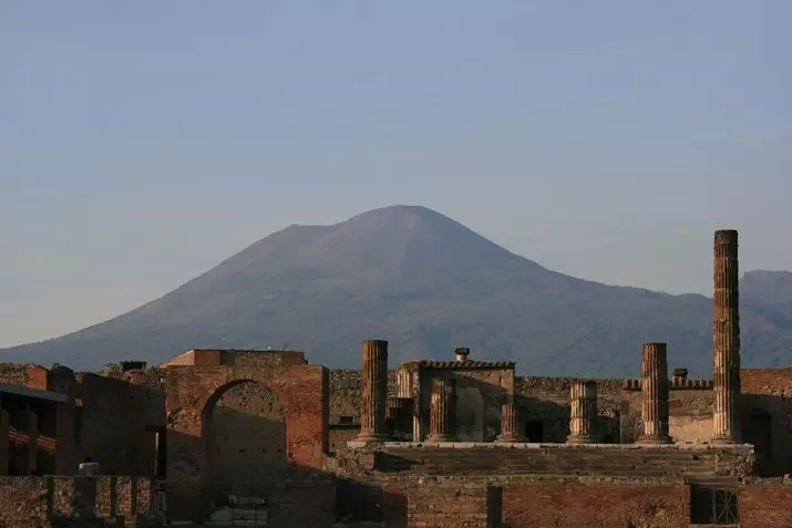 Pogled na stare Pompeje 19213_2