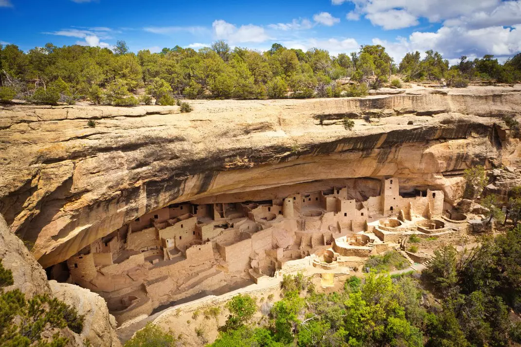 V Cliffs of Mesa Verde 19231_5