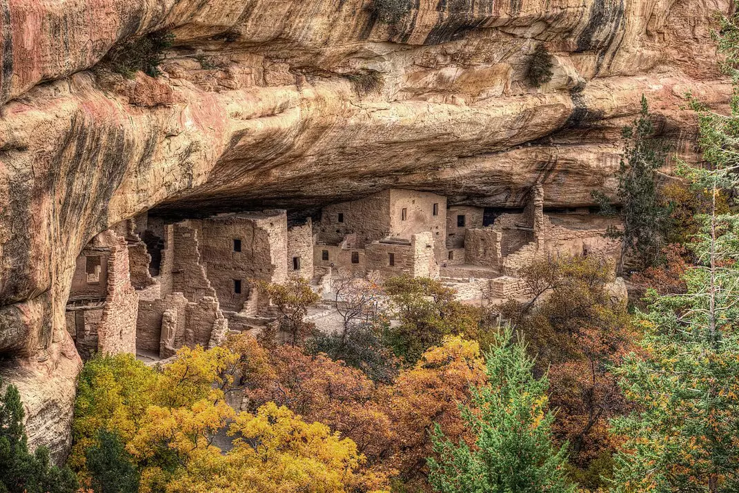 Ni awọn cliffs ti Mesa Verde 19231_6