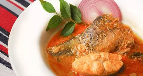 Bạn có biết ngũ vị hương vào món cà ri cá không?