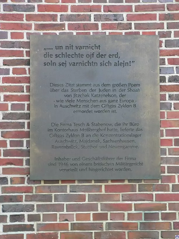 Plaque commémorative au Messberghof