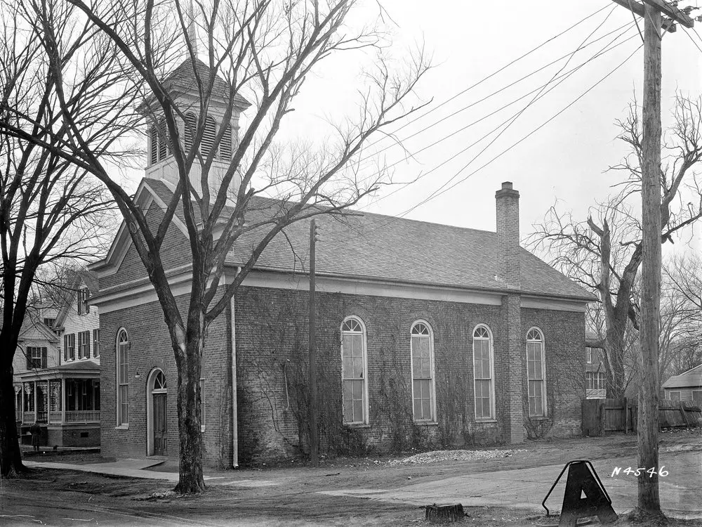 Janubiy Nassau ko'chasidagi birinchi baptist cherkovi tuzilishi