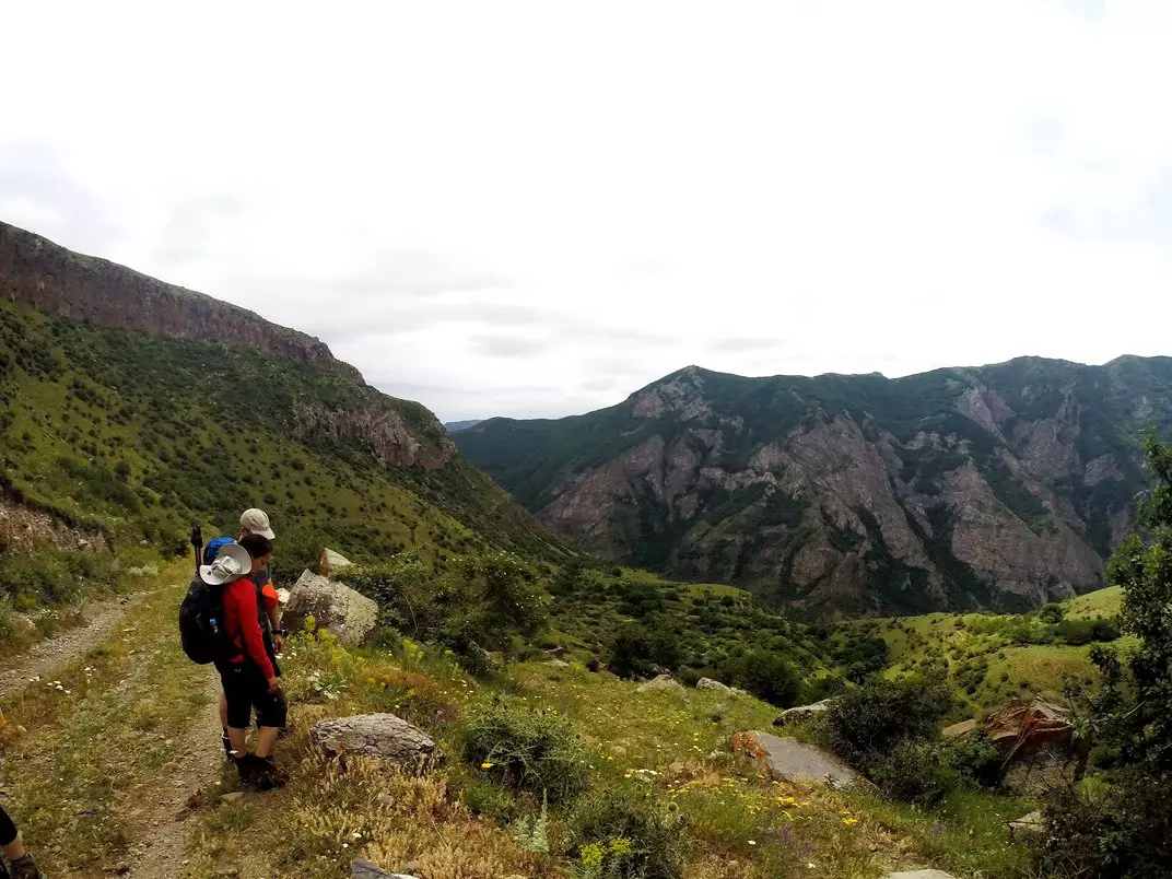 Yuav ua li cas Armenia npaj los ua Tus Tom ntej Ntiaj Teb-Class Hiking Destination 19627_1