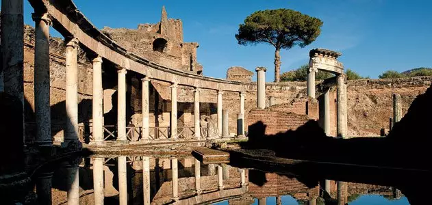 Rumah Jauh Dari Roma