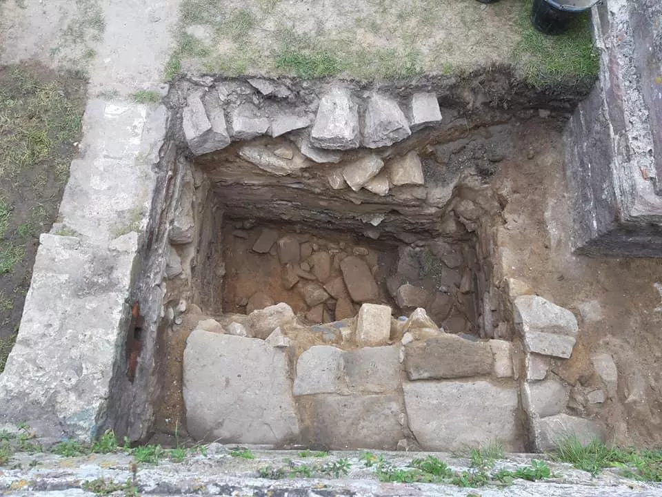 Bunker da Segunda Guerra Mundial descoberto dentro das ruínas do Forte Romano 19727_2