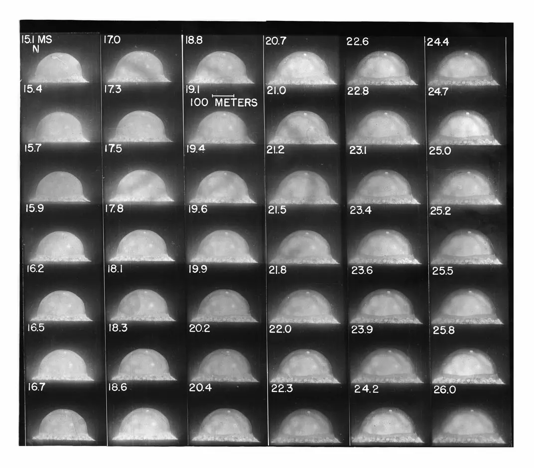 Situl Trinity oferă o șansă rară de a vizita punctul zero al primei explozii de bombe atomice din lume 19733_5