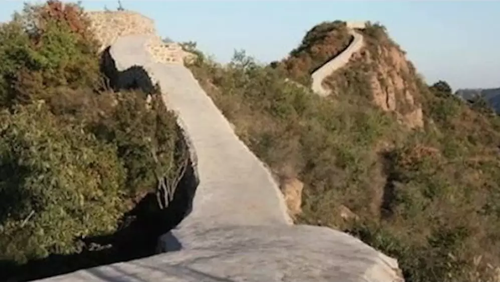 La gent realment odia un tram recentment reparat de la Gran Muralla Xina