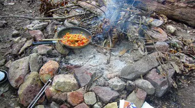 ব্যাকপ্যাকিংয়ের জন্য সেরা খাবার