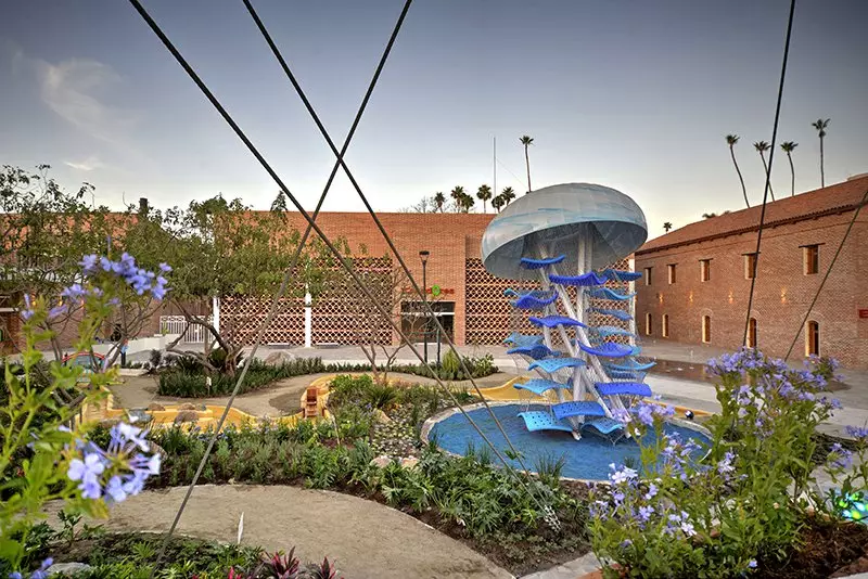 King of the Playground, Spencer Luckey, Builds Climbers That Are Engineering Marvels 20886_10